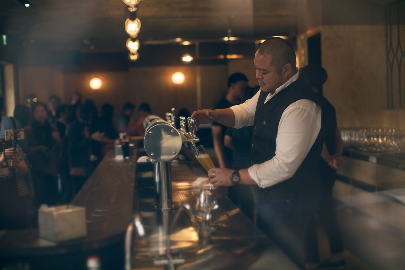 下班後的微醺時光！「金色三麥」安和街邊店12/28開幕 與朋友Share精釀啤酒與豐富小食，200元內就可盡享優質氛圍！ | Bella.tw儂儂